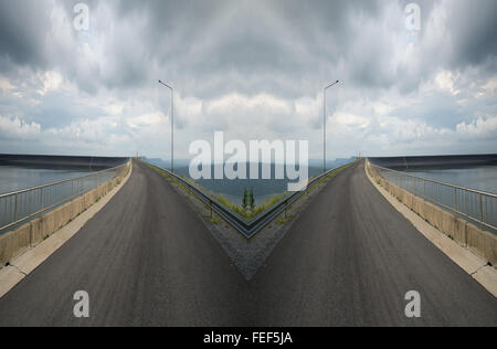 Concept of choice with crossroads spliting in two ways Stock Photo - Alamy