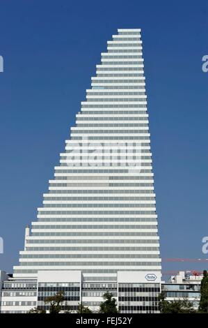New office tower of the swiss pharmaceutical firm Hoffmann-LaRoche in ...