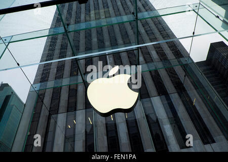 Apple logo at the underground Apple store on Fifth Avenue, near Central ...