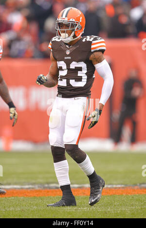 Cleveland Browns cornerback Joe Haden (23) makes an interception of a ...