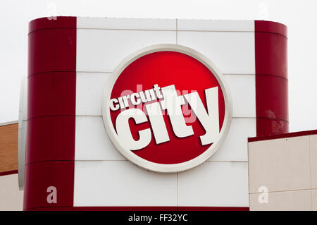 Circuit City store and sign. Circuit City was an American consumer ...