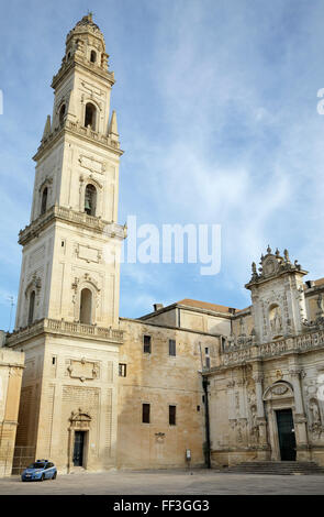 Bell Tower in Piazza del Duomo, Lecce, Puglia, Italy Stock Photo - Alamy