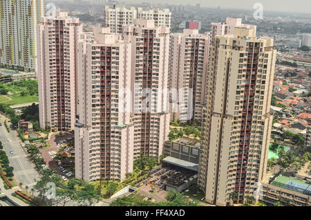 A low angle shot of an apartment building Stock Photo - Alamy
