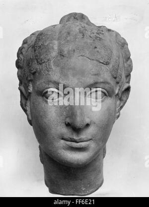 CLEOPATRA VII Queen of Egypt Date: 69 - 30 BC Stock Photo - Alamy