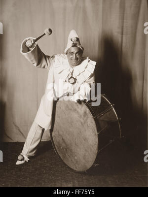 Enrico Caruso (1873-1921), as the clown Canio in PAGLIACCI, an opera by ...
