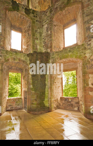 HUNTLY CASTLE ABERDEENSHIRE TOWER WITH WITH INTERIOR STAIRCASE AND ...