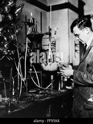 Wallace Hume Carothers (1896-1937) in the laboratory. Discovered of ...