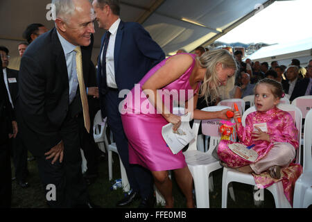 Opposition leader Bill Shorten arrives at the Croydon Hills Primary ...