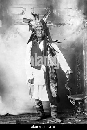 GERONIMO (1829-1909). /nAmerican Apache leader. Photographed, 1905 ...
