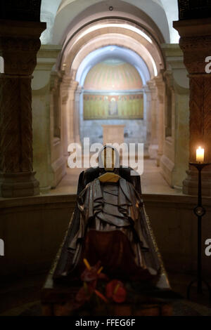 Effigy of Virgin Mary asleep on her deathbed made of cherry wood and ...