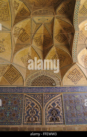 Ceiling of an Iwan, a vaulted open room in Jameh Mosque, Isfahan, Iran ...