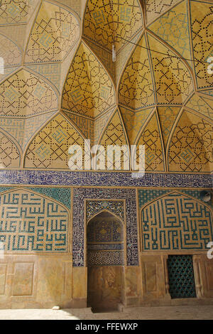 Ceiling of an Iwan, a vaulted open room in Jameh Mosque, Isfahan, Iran ...