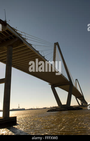 The Arthur Ravenel Jr. Bridge that connects Charleston to Mount ...