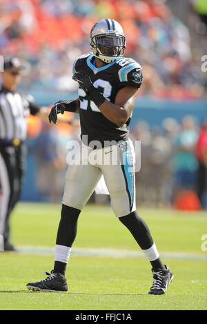Carolina Panthers' Melvin White (23) tries to break up a pass to ...