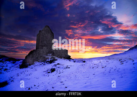 Kelso Scotland in winter snow - town centre street Stock Photo - Alamy