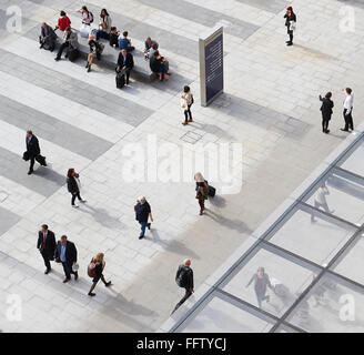 Perspective of King's Cross station with square. King's Cross Square ...
