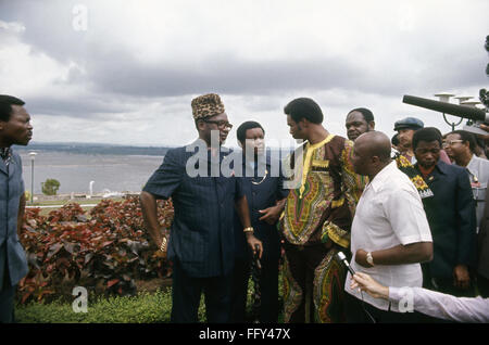 The boxer George Foreman with President Mobutu Sese Seko of Zaire ...