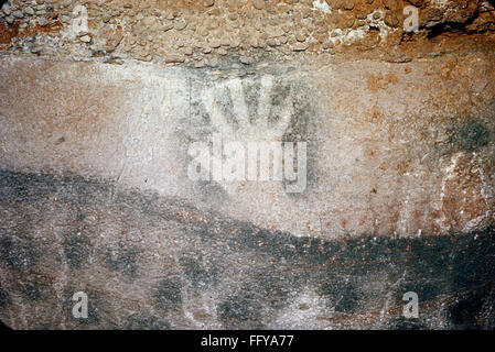 CAVE ART: PECH MERLE. /nHuman handprint and painted dots on a wall of ...