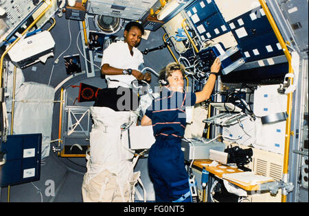 STS-47, Astronaut Jemison in Spacelab, 1992 Stock Photo - Alamy