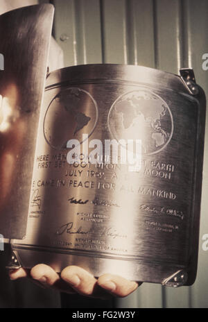 APOLLO 11: PLAQUE, 1969. /nMemorial plaque left on the moon by the ...