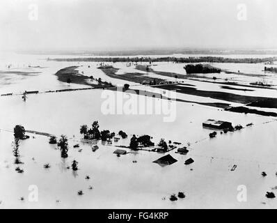 Great Mississippi River Flood, 1927 Stock Photo - Alamy