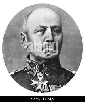 World War I, German General Alexander Von Kluck (with cape), in charge ...