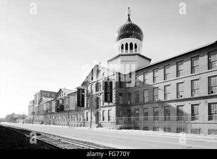 COLT FACTORY, 2005. /nColt Firearms Company, cylinder heads in the east ...