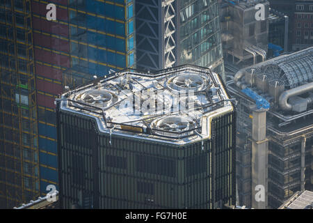 View of Tower 42, The NatWest Tower, in London Stock Photo - Alamy