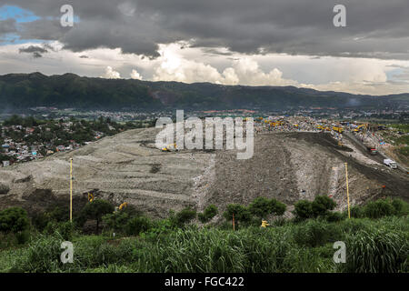 Payatas garbage landfill, dump site Quezon City "Integrated Waste ...