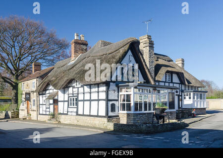 The Fox and Hounds pub and restaurant in Bredon, Worcestershire Stock ...