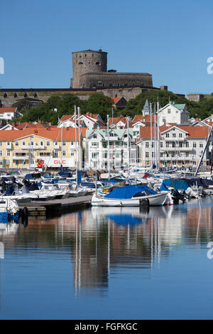 Harbor and castle, Marstrand, Bohuslän, Sweden Stock Photo - Alamy