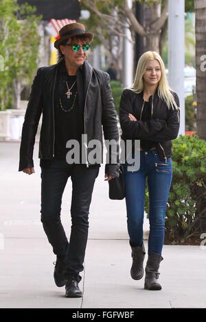 Richie Sambora is spotted getting breakfast with his daughter Ava and ...