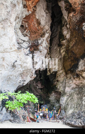Phra Nang Princess Cave, Railay Beach, Thailand Stock Photo - Alamy