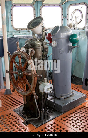 Sail ship wheelhouse Stock Photo - Alamy