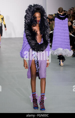 A model saunters down the runway in A.W.A.K.E's SS18 collection Sept ...