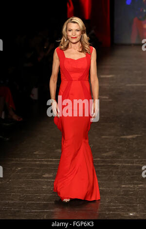 Vanna White wears Lee-Lim at Go Red for Women Red Dress Collection ...