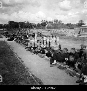 Deployment of the Reichsarbeitsdienst (Labor Service of the Reich) in ...