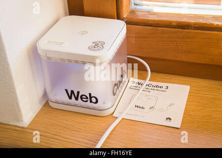 3WebCube 3, LTE/DC-HSPA+ WLAN Router, mobile internet access for home Stock Photo - Alamy