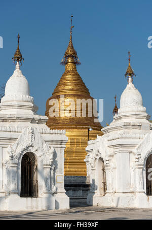 Kuthodaw Pagoda Stone Inscription Caves Mandalay Myanmar // MANDALAY ...