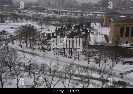 Blizzard in Philly Art Museum with sledders on the famed Rocky Steps ...