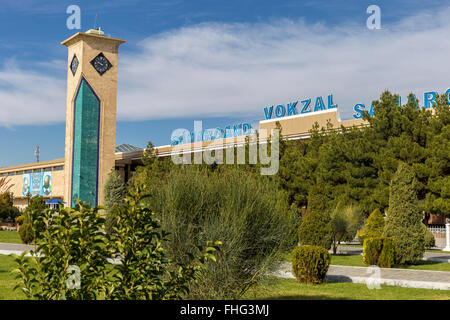 Samarkand Railway Station Stock Photo - Alamy