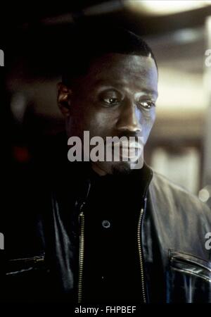 MONEY TRAIN (1995) WESLEY SNIPES, WOODY HARRELSON, JENNIFER LOPEZ MNTN ...