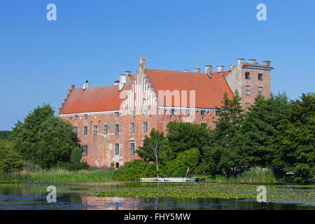 Svaneholms Slott / Svaneholm Castle in summer at Skurup, Skåne / Scania ...