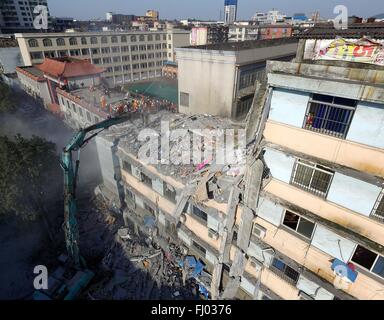 Pingxiang, China's Jiangxi Province. 27th Feb, 2016. Rescuers work at ...