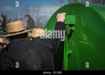 Lancaster, Pennsylvania, US. 27th Feb, 2016. Amish Mud Sale, held every ...