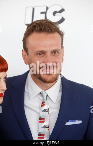 Jason Segel arrives at the 31st annual Screen Actors Guild Awards on ...