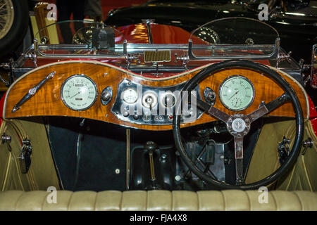 Steering wheel and dashboard of a 1936 MG TA sports car Stock Photo - Alamy