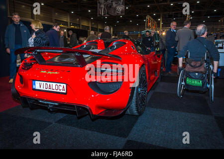 Hypercar Porsche 918 Spyder. Rear view Stock Photo - Alamy