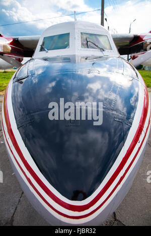 Small airplane propeller, front view, showing the 120 degree placement ...