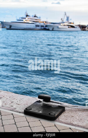 Port of Tarragona Spain Stock Photo - Alamy